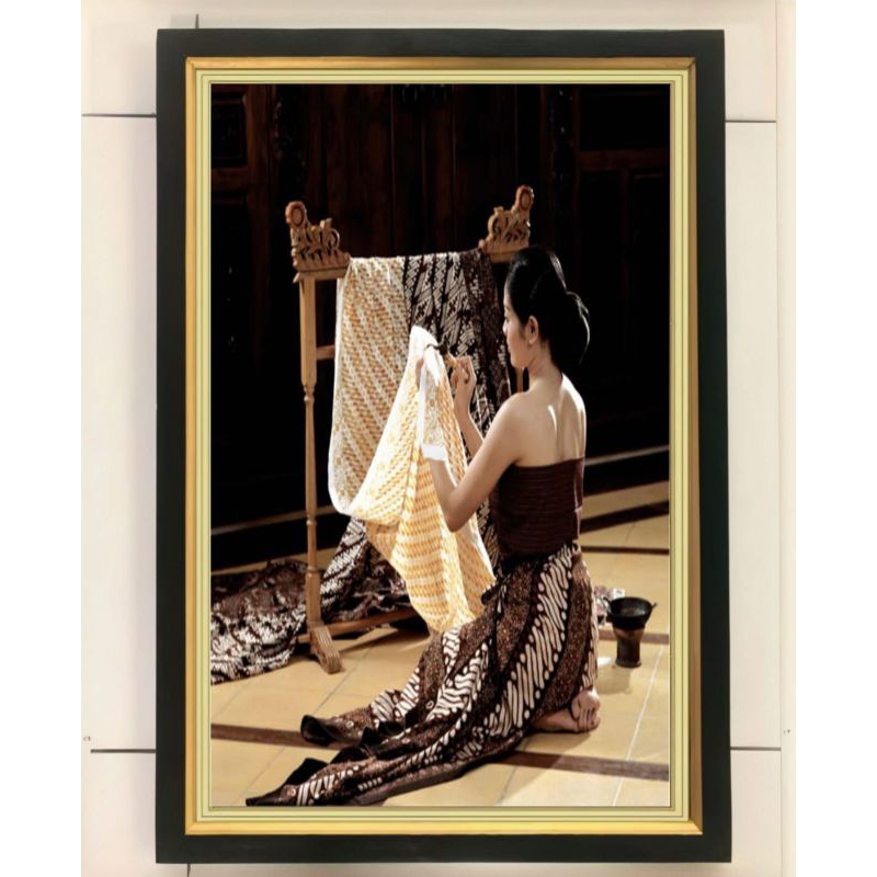 Jual hiasan dinding lukisan cetak orang membatik batik tradisional plus ...