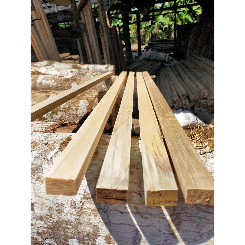 Jual List Kayu Dinding Tempel - Kayu Reng 2x2 1 Meter - Stick Stik Kayu ...