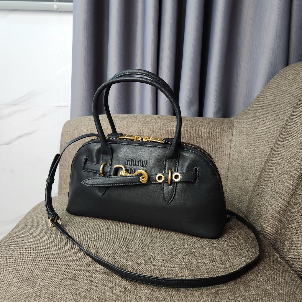 Jual S04P-8100AM-AVT Nappa Leather Top Handle Hitam Uk. 33 cm + Box ...