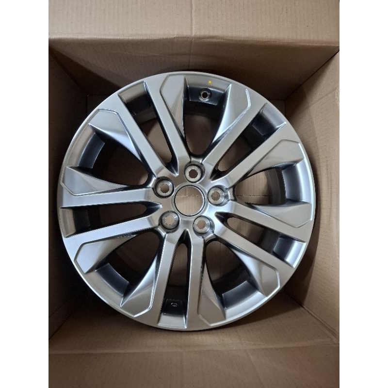 Jual Velg Innova Zenix tipe Q Ring 18 4261A-VT020 | Shopee Indonesia