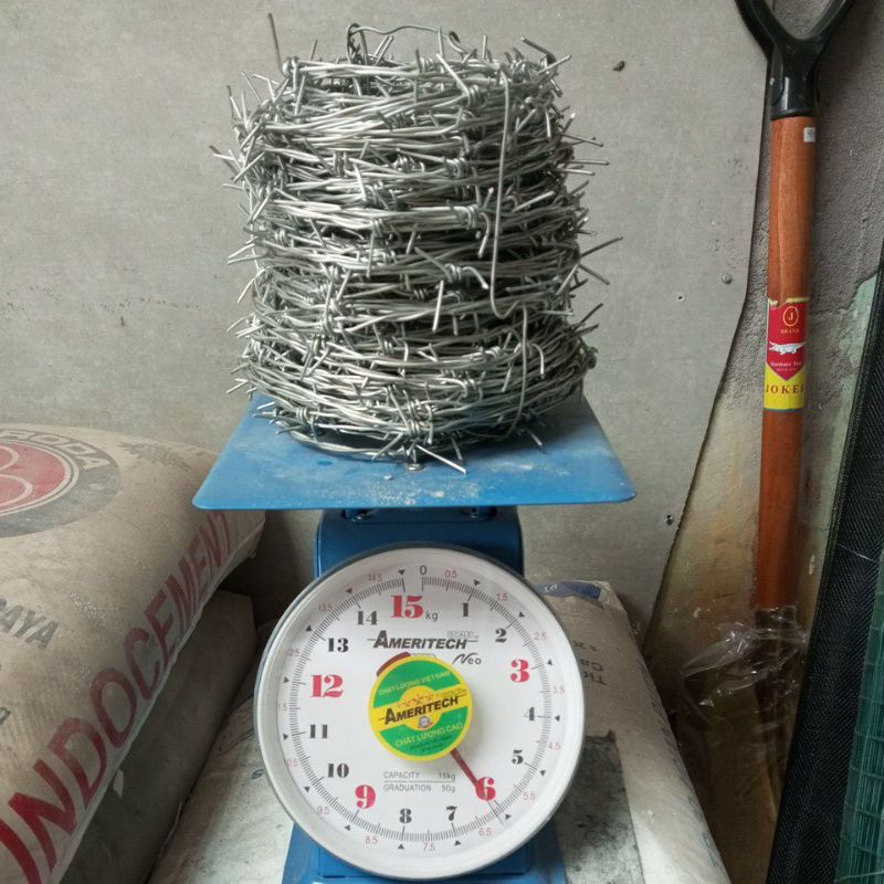 Jual kawat pagar kawat duri anti karat 20 tahun 1 roll zinc alumunium berat varian kurang lebih ...