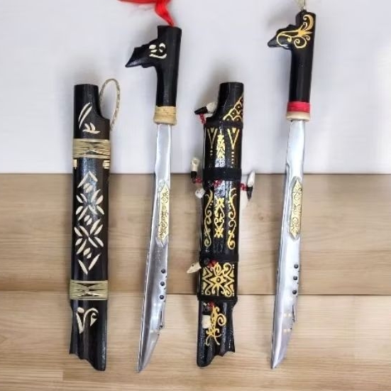 Jual Mandau Dayak Asli 50 cm Souvenir Tradisional Kalimantan Senjata ...