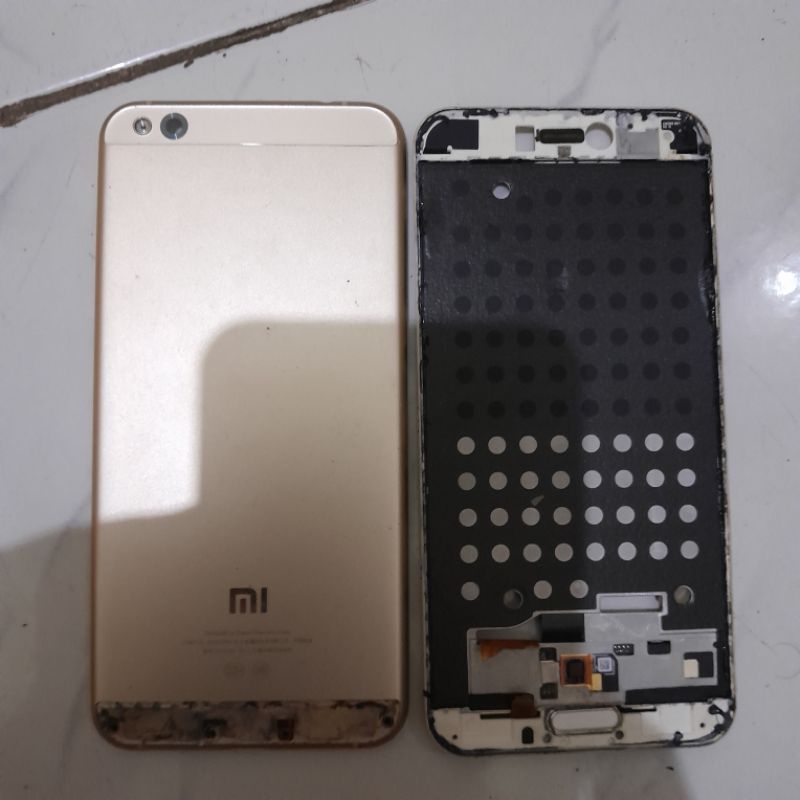 Jual FRAME BAZEL SPIKER BEKDOR REDMI 5C ORIGINAL CABUTAN | Shopee Indonesia