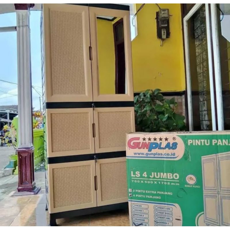 Jual Lemari gunplas rotan jumbo plus kaca | Shopee Indonesia