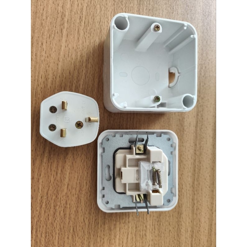 Jual Stop kontak Colokan AC set Broco 3kaki 13A 250v | Shopee Indonesia