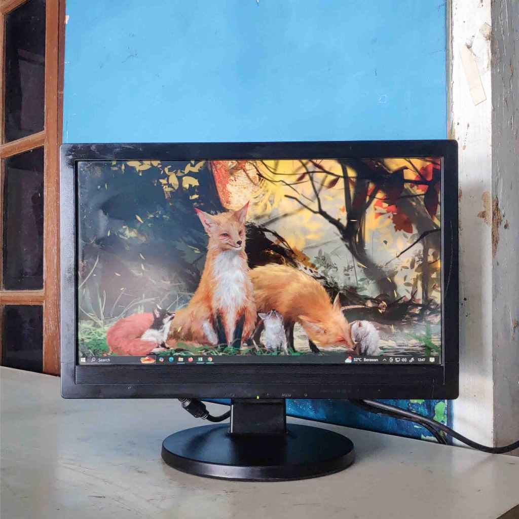 Jual Monitor Merk Aoc Lcd 16 Inch HD plus Wide Kondisi Normal Murah ...