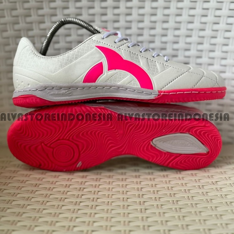 Jual GRATIS KAOS KAKI FUTSAL ORTUS JAGOSALA PUTIH PINK READY SIZE 38 ...