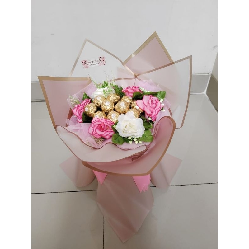 Jual Buket graduation bouquet coklat premium ferrero hadiah wisuda ...