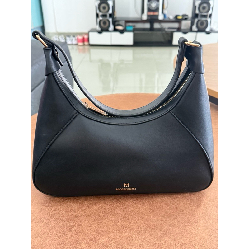 Jual preloved tas shoulder mossdom | Shopee Indonesia