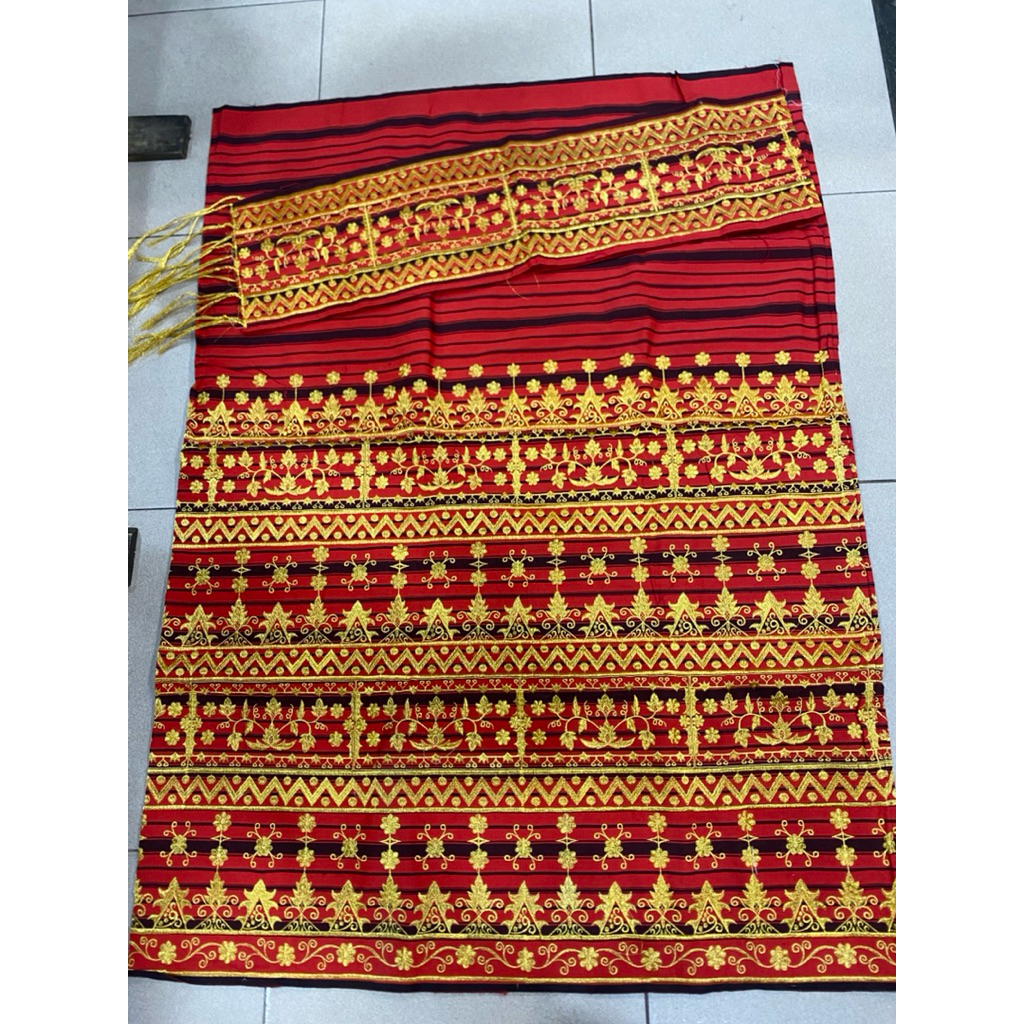 Jual tapis lampung tenun cemara penuh merah | Shopee Indonesia