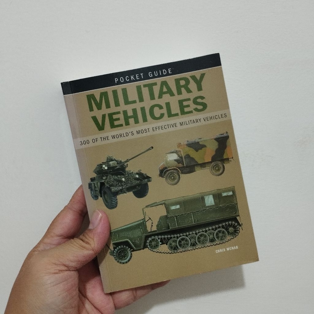 Jual Buku Pocket Guide Military Vehicles | Shopee Indonesia