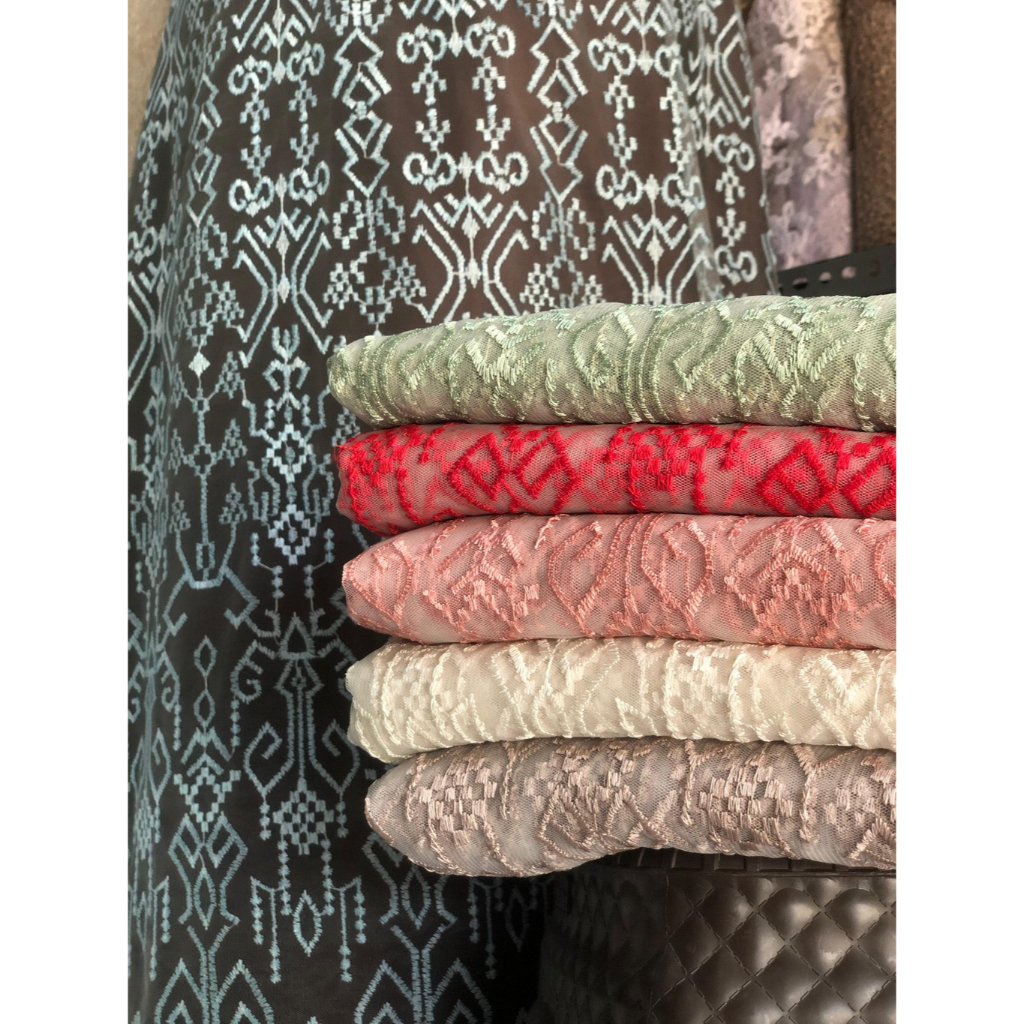 Jual Bahan Kebaya Tile Premium Per Meter, Maison by Designer Sapto Non ...