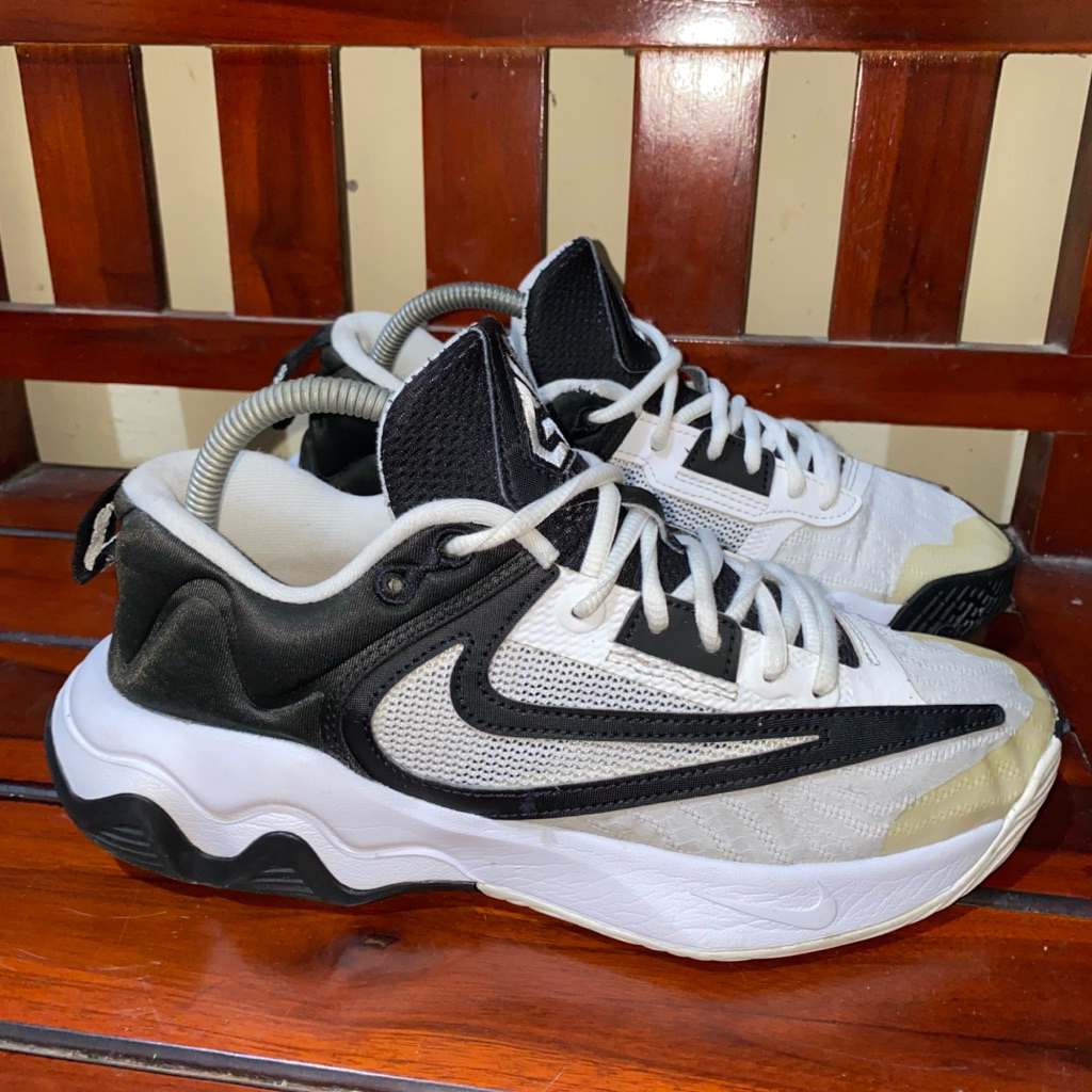 Jual sepatu basket Nike second original | Shopee Indonesia