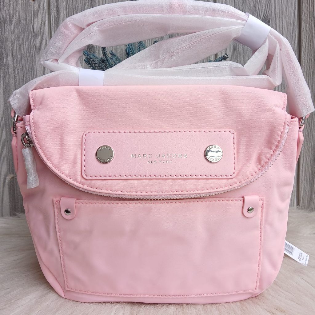 Jual mj M0012909 Preppy Nylon Mini Messenger Bubblegum | Shopee Indonesia