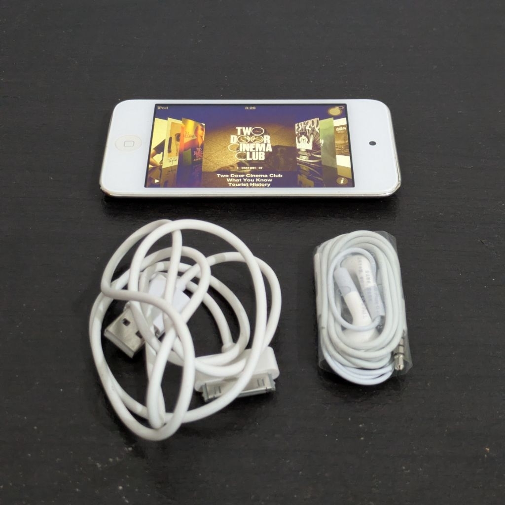 Jual Apple iPod Touch 4th 32GB White | Shopee Indonesia