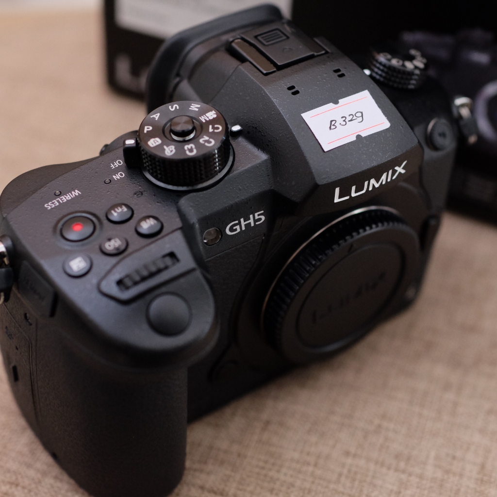 Jual LUMIX GH5 4K LIKE NEW 98% GOOD SECOND CONDITION DC-GH5 KONDISI SEPERTI BARU | Shopee Indonesia