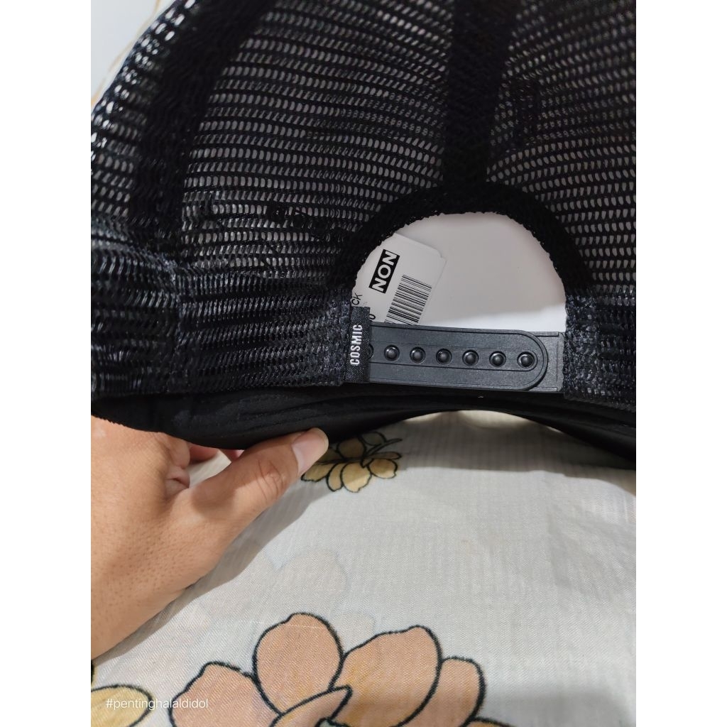 Jual (BARU) Topi Cat Hat Trucker COSMIC LANDFUN BLACK ALL SIZE Original ...
