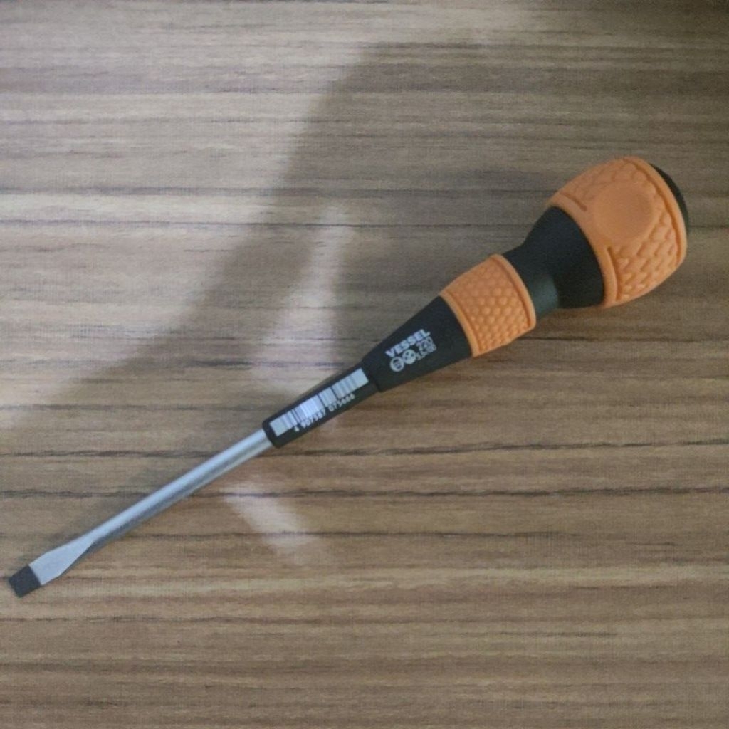 Jual VESSEL 220 Ball grip Screwdriver Obeng Bola Minus (-) | Shopee ...