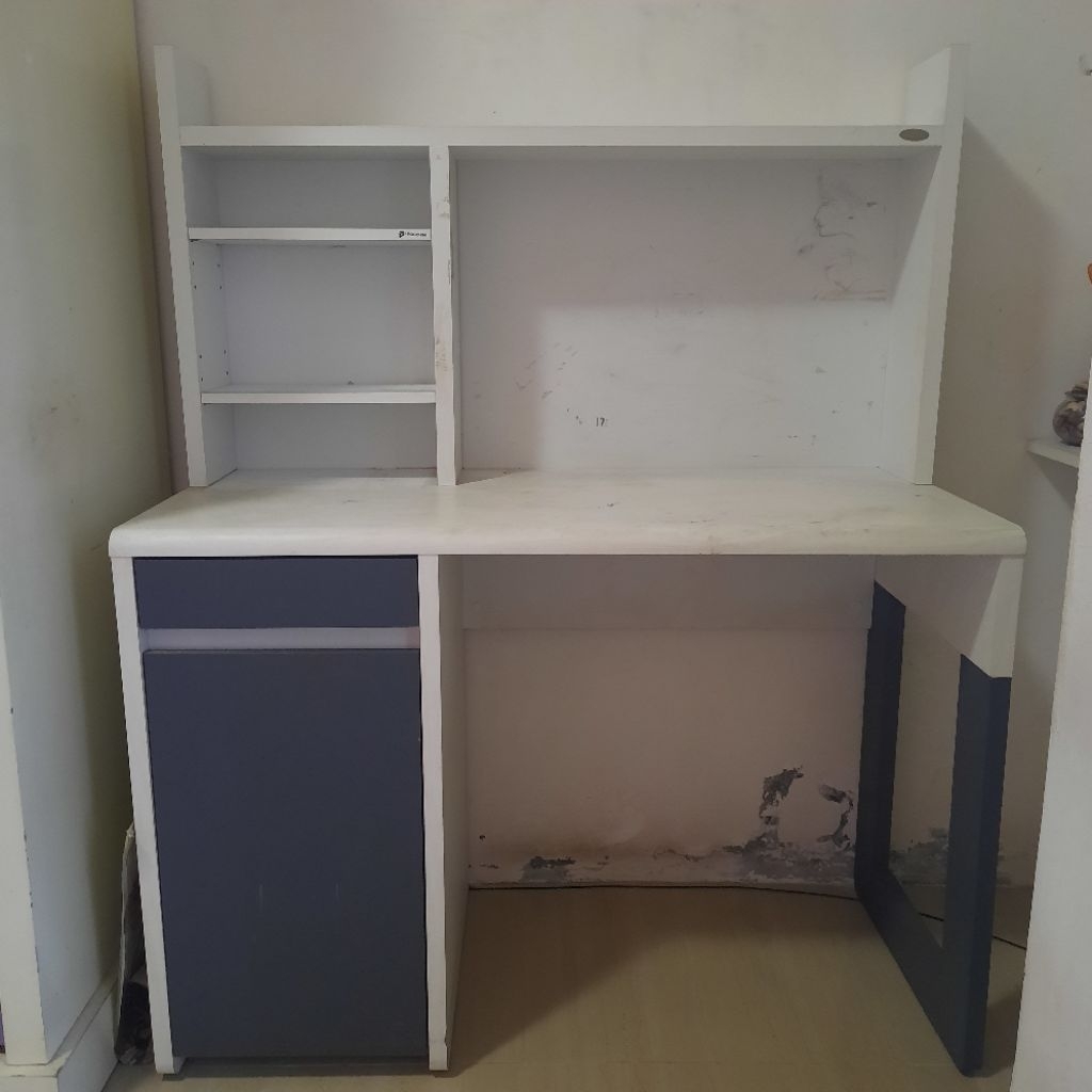 Jual Meja Belajar INFORMA 108 x 49 x 134 cm Putih Abu-Abu Rak Buku ...