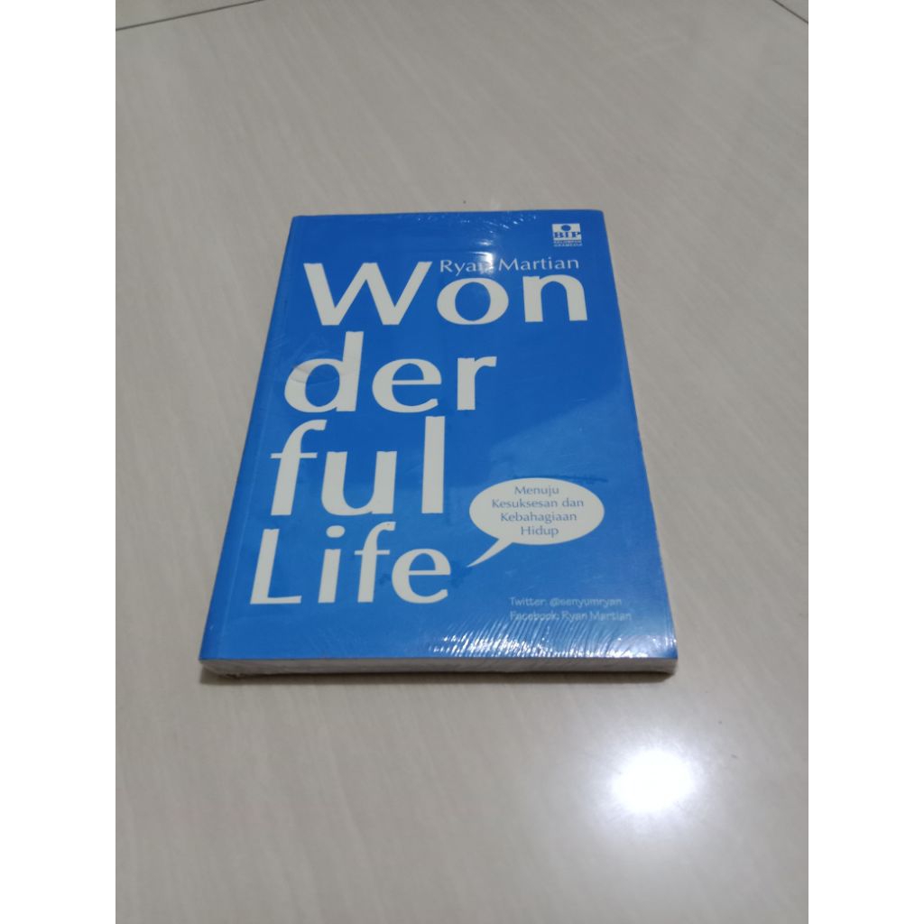 Jual WONDERFUL LIFE By Ryan Martian | Shopee Indonesia