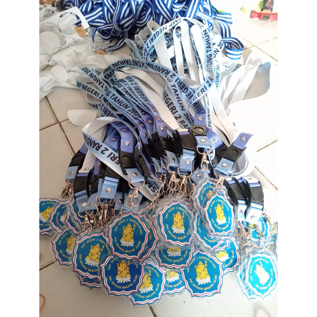 Jual medali kelulusan graduation tali lanyard costum - mendali akrilik ...