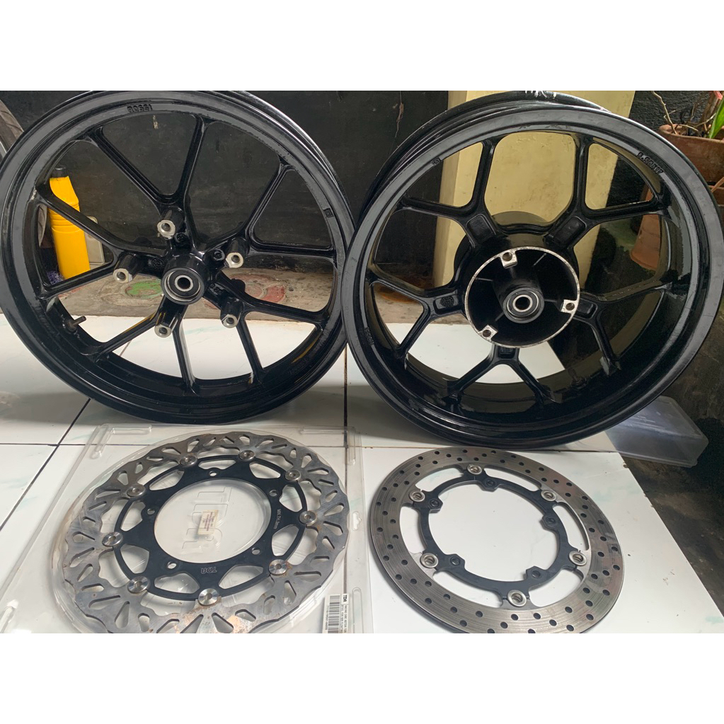 Jual velg v rossi mt25 | Shopee Indonesia