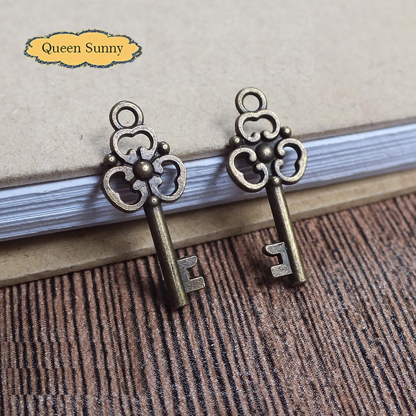 Jual Small Key Vintage Charms Liontin Kunci Ukir Kecil Bandul Kunci ...
