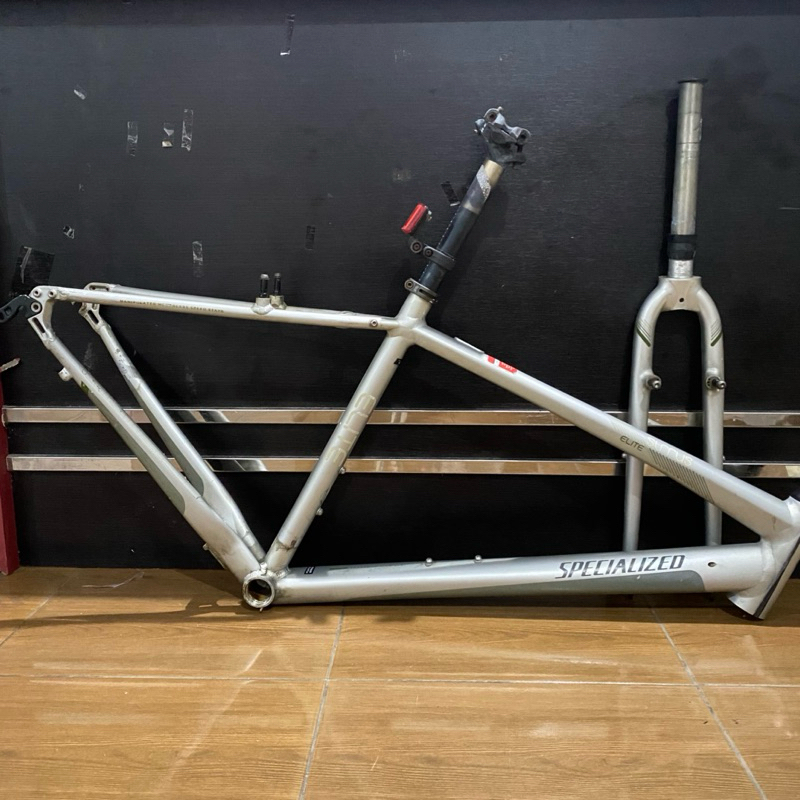 Jual Frame fork wheelset SPECIALIZED SIRRUS ELITE hybrid 700c | Shopee ...