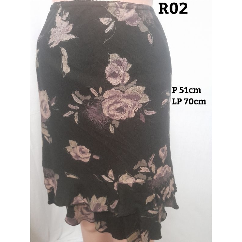 Jual Rok Ruffle Motif Bunga R02 – Elegan & Feminin untuk Segala Acara ...