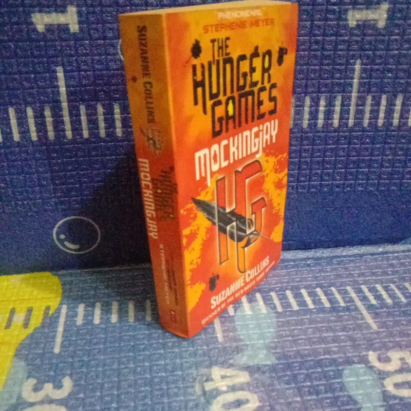 Jual BUKU THE HUNGER GAMES-MOCKINGJAY-SUZANNE COLLINS- STEPHENIE MEYER ...