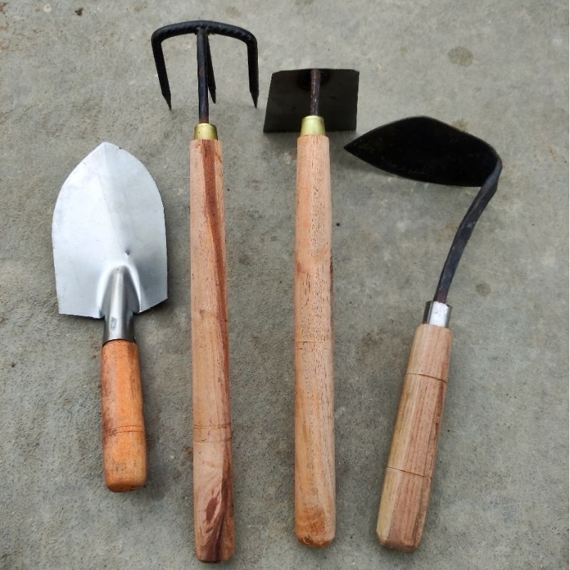Jual Paket berkebun 4 pcs cangkul mini garuk mini koret rumput sekop ...