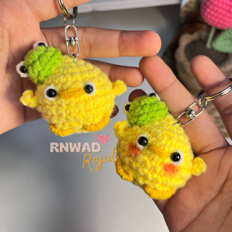 Jual Amigurumi Gantungan Kunci Anak Ayam Katak | Crochet Keychain Baby ...