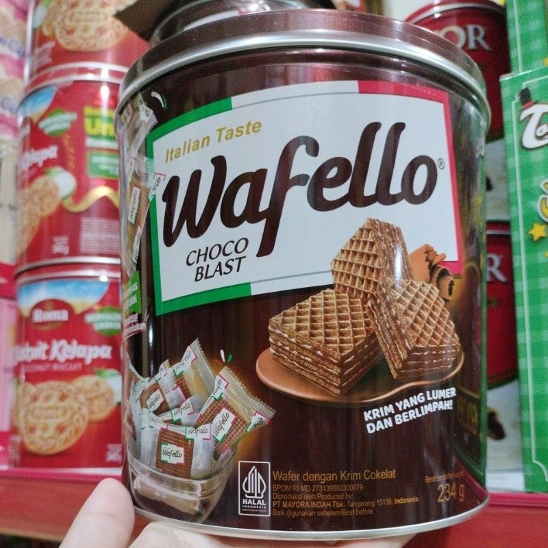 Jual STOK TERBARU!!wafer WAFELLO kaleng 234gr | Shopee Indonesia