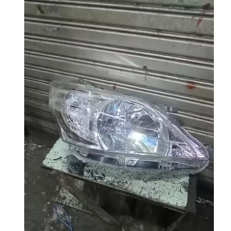 Jual Headlamp Toyota Innova 2012-2014 original Toyota mulus | Shopee ...
