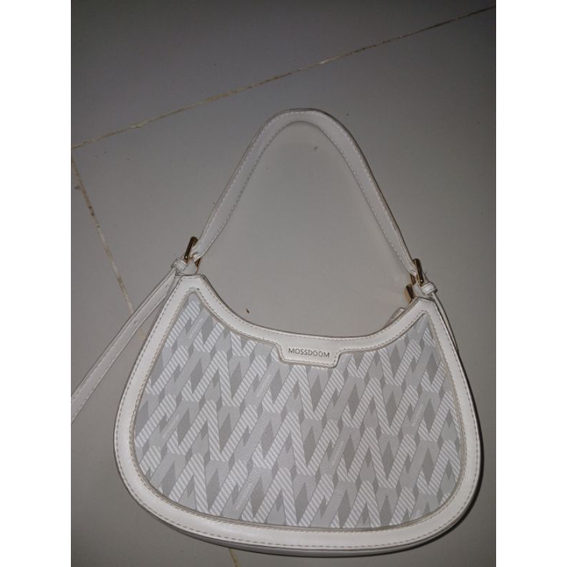 Jual [Preloved] Tas Shoulderbag Mossdom white | Shopee Indonesia