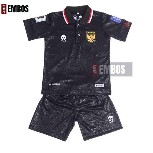 Jual Jersey Timnas Indonesia Mills Anak Hitam Setelan sudah termasuk ...
