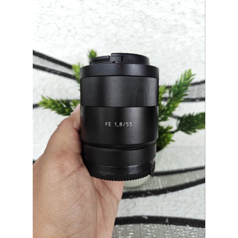 Jual Lensa Fix Sony Zeiss FE 55mm F1.8 For Sony Fullframe Mulus No ...