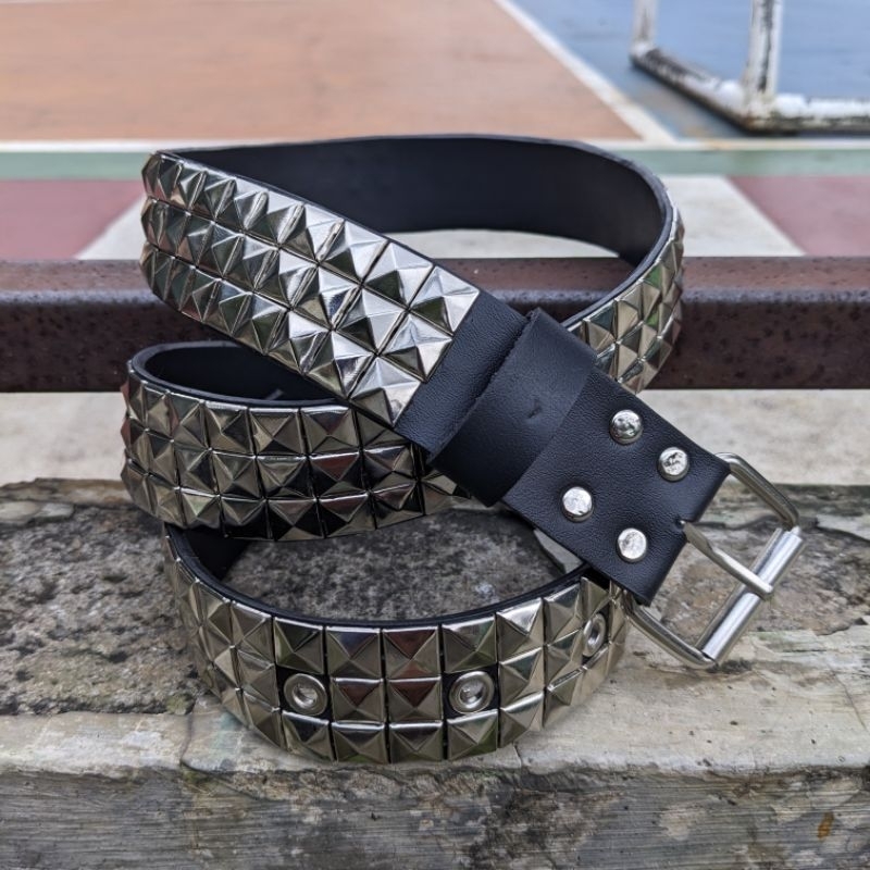 Jual GESPER PUNK / METAL SPIKE PIRAMID TOPONG | Shopee Indonesia