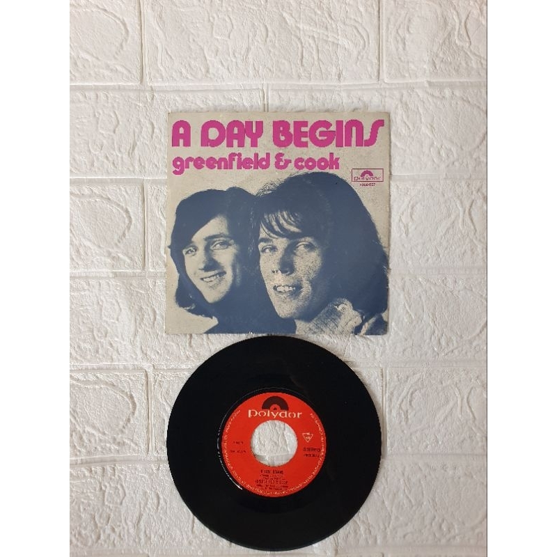 Jual Piringan Hitam Greenfield & Cook (A Day Begins - Colourful Place ...