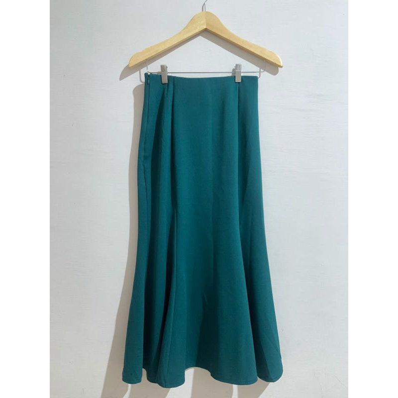 Jual Rok Global Uniqlo | Shopee Indonesia