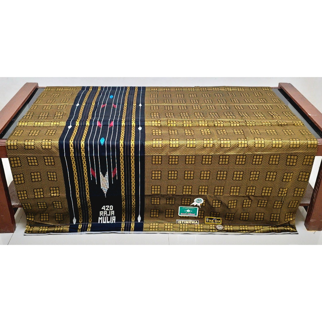 Jual SARUNG TENUN SUTRA RAJA MULIA 420 EXCLUSIV TERBAIK DI KELAS NYA ...