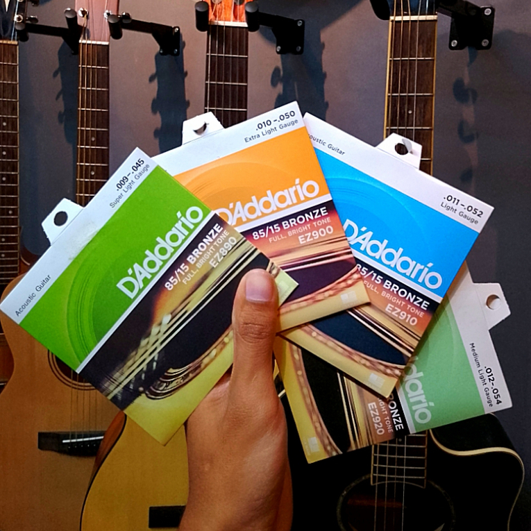 Jual Senar Gitar Akustik, Elektrik, & Nylon 1 Set ( 6 Senar ) | Shopee ...