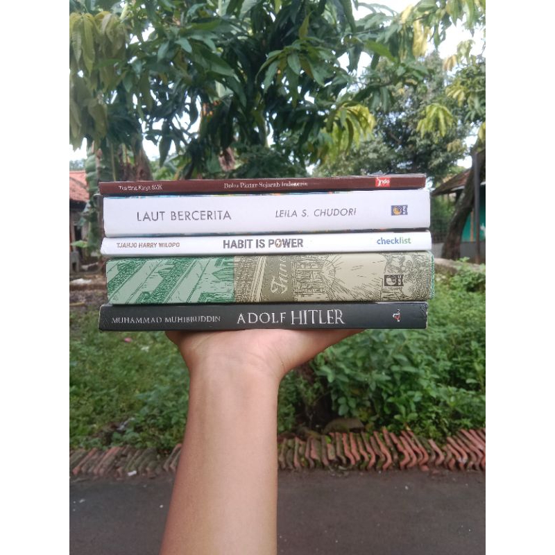 Jual preloved buku / buku bekas (laut bercerita, pulang, habit is power ...