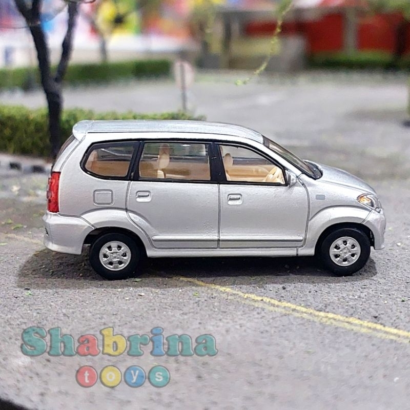 Jual Diecast TOYOTA AVANZA OLD - Scale 1/64 | Shopee Indonesia