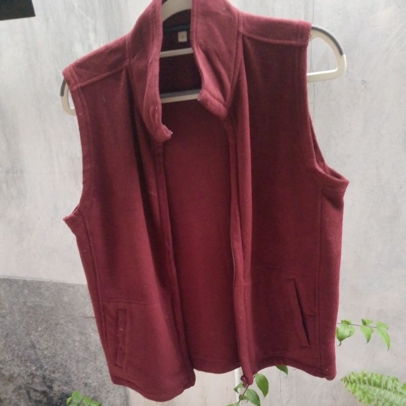 Jual Rompi Vest merah maron preloved | Shopee Indonesia