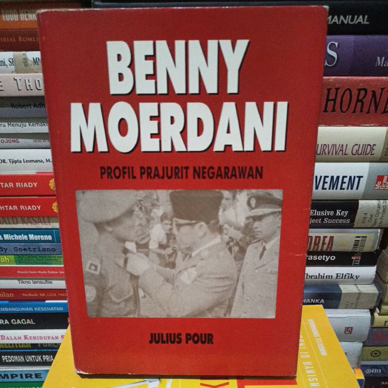 Jual Buku Benny Moerdani, profil prajurit negarawan by Julius Pour ...