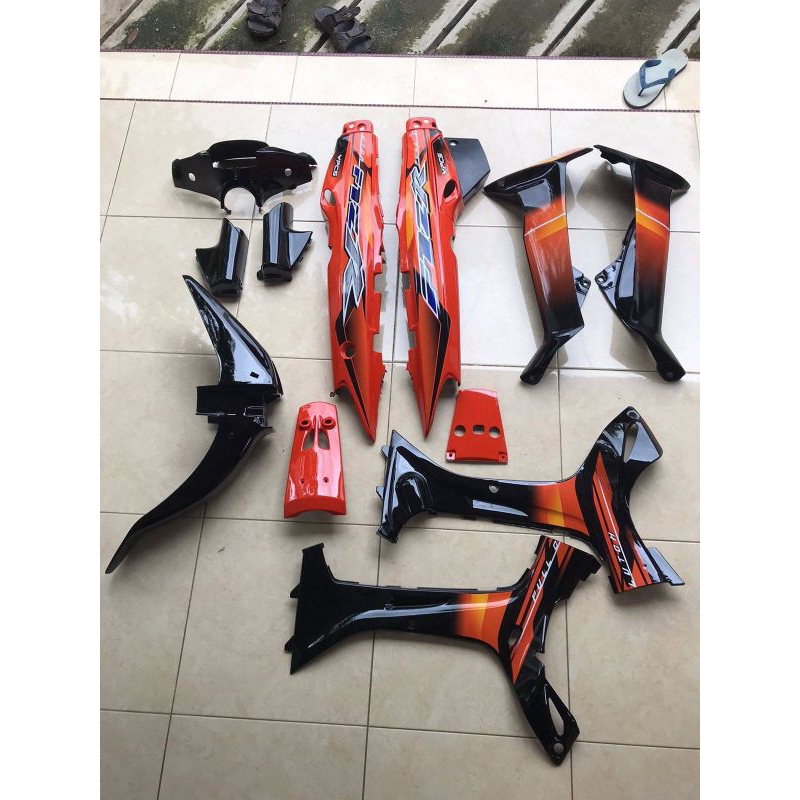 Jual BODY HALUS FULLSET YAMAHA FIZ R WARNA OREN HITAM 2003 TERLARIS ...