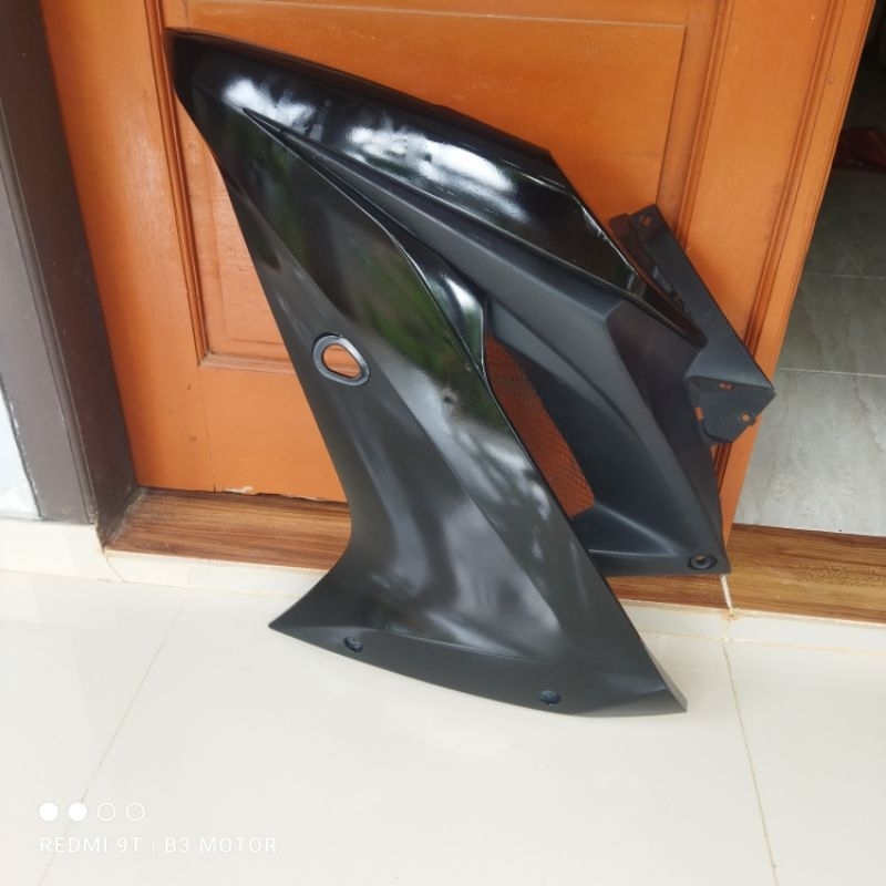 Jual caver sayap sebelah kiri luar dalem Yamaha R15 V3 original bekas ...