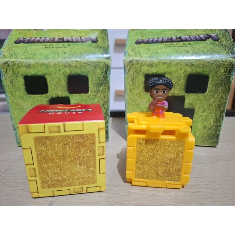Jual Mainan Happy Meal Minecraft - Gold Block & Dawn | Shopee Indonesia