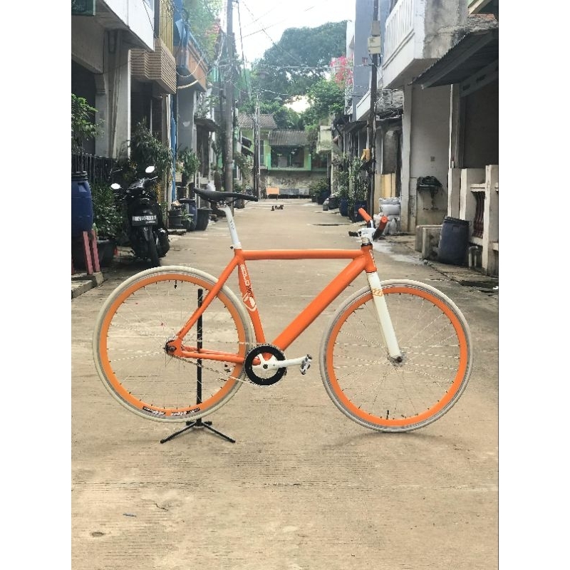 Jual sepeda fixie united soloist 77 alloy | Shopee Indonesia